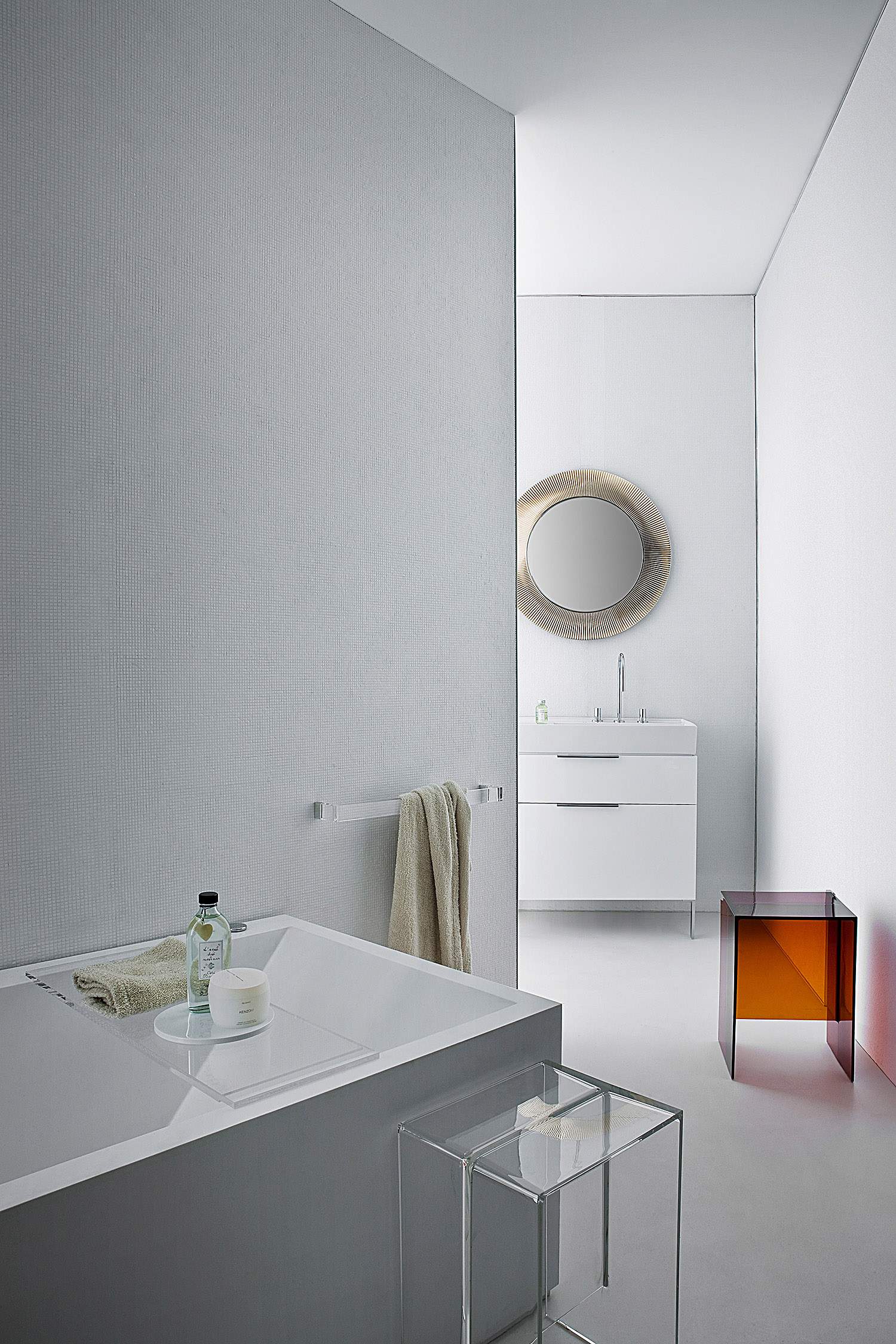 Collection Salle de Bains KARTELL by LAUFEN | JO YANA